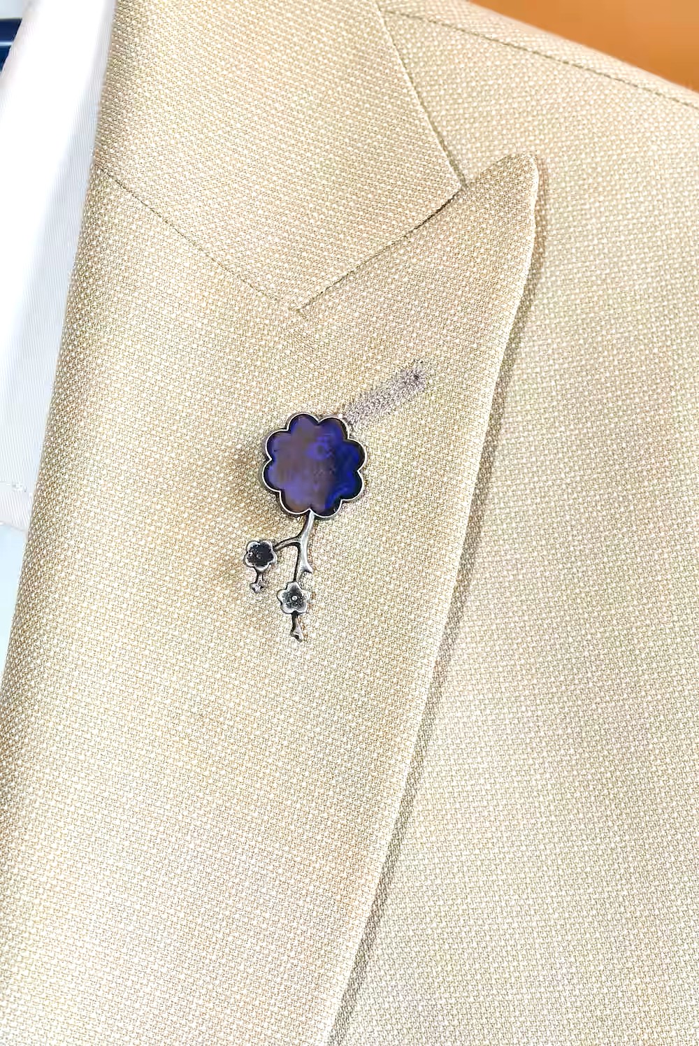 Blue Glass Flower Lapel Pin - Forhim.ke